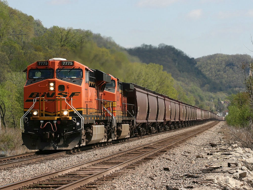 BNSF 7775